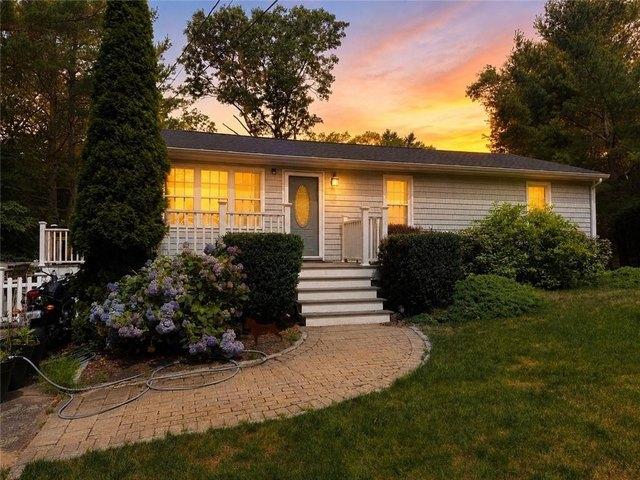 408 Gardiner Rd, Richmond, RI 02892