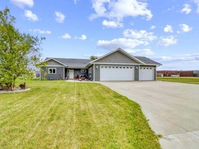 408 Garfield Ln, Lake Park, MN 56554