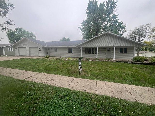 408 Grove St, Boyden, IA 51234