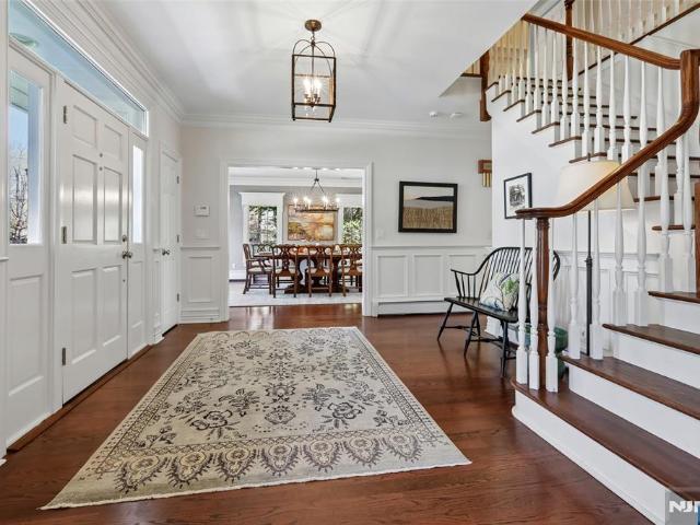 408 Drury Lane