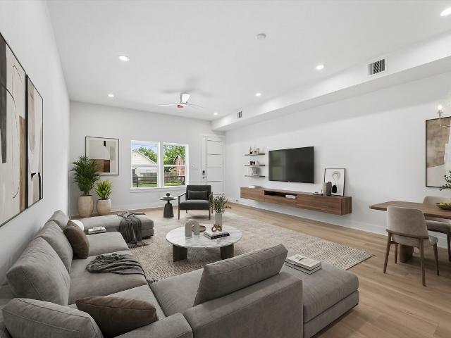 408 E 34th Street