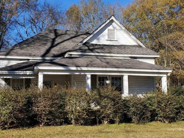 408 E 3rd St, Sylacauga, AL 35150