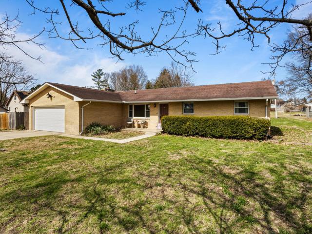 408 E Victory St, Sidney, IL 61877 | MLS #12604 | Compass
