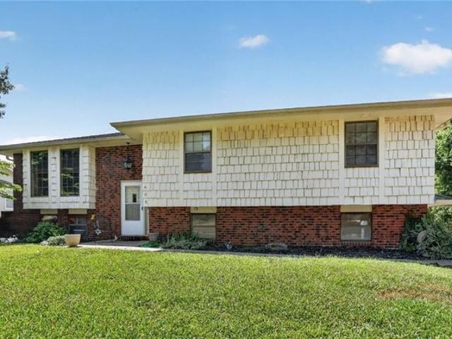 408 E Walnut St, Odessa, MO 64076