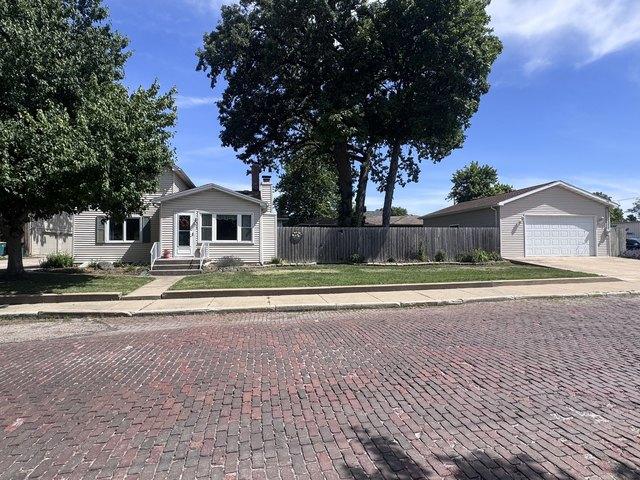 408 E Elm St, Streator, IL 61364