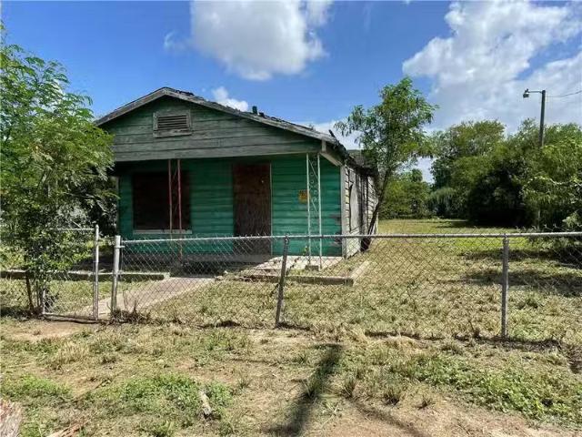 408 E GARDENIA, HIDALGO, TX 78557 Single Family Residence For.