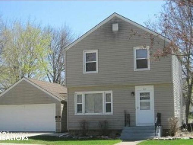 408 E Grove St, Algona, IA 50511