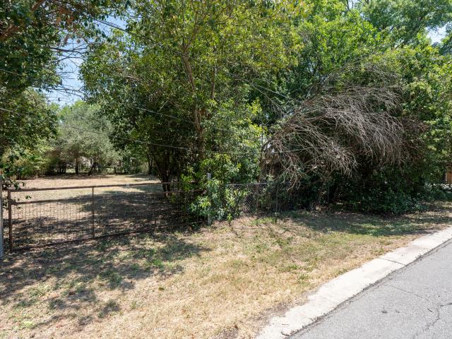 408 East St, Buda, TX 78610 | MLS #7576 | Compass