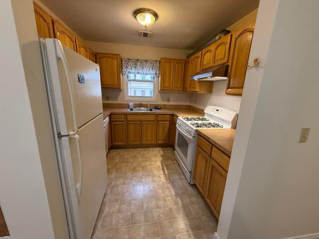 408 Ellison St # 2