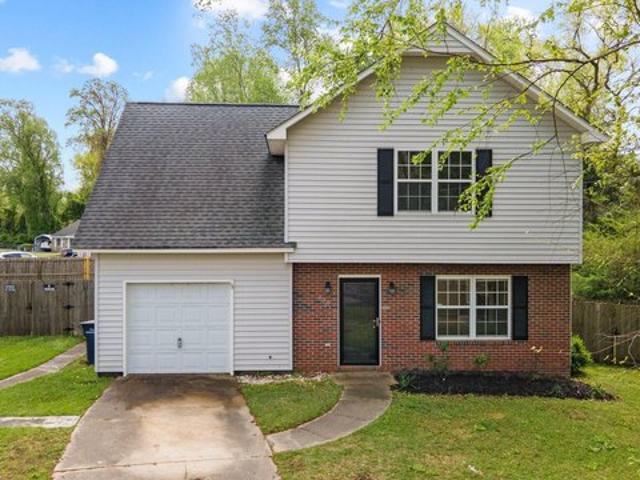 408 Estate Dr, Jacksonville, NC 28540