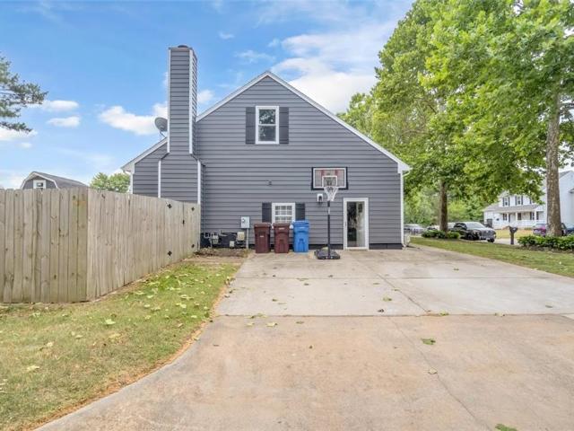 408 Knells Ridge DR