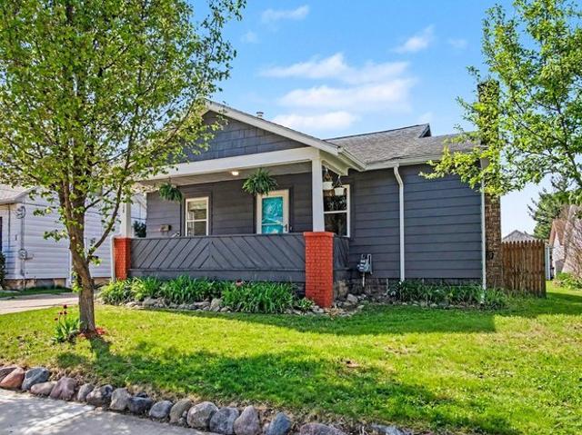 408 Kenwood St NE, Grand Rapids, MI 49505