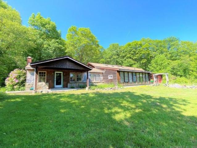 408 Hanover Rd, Scotland, CT 06330