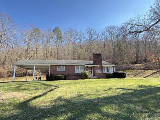 408 Highway 421 N, McKee, KY 40447