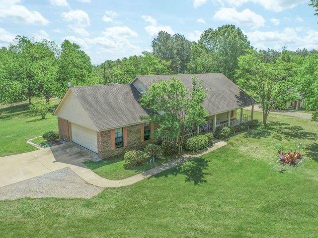 408 Hunters Pkwy, Batesville, MS 38606