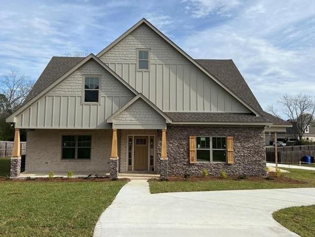 408 Oakwood Dr, Dothan, AL 36303