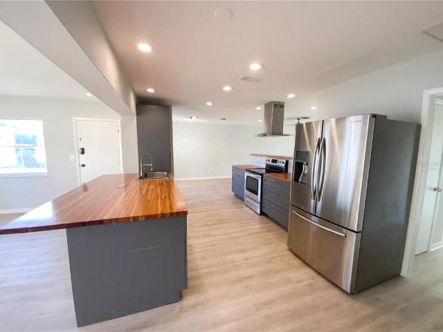 408 Ocean Ct, Clearwater, FL 33756 | MLS #O6390 | Compass