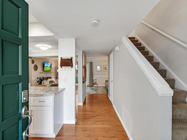 408 Old Orchard Ct