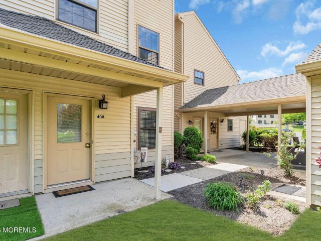 408 Larkspur Lane