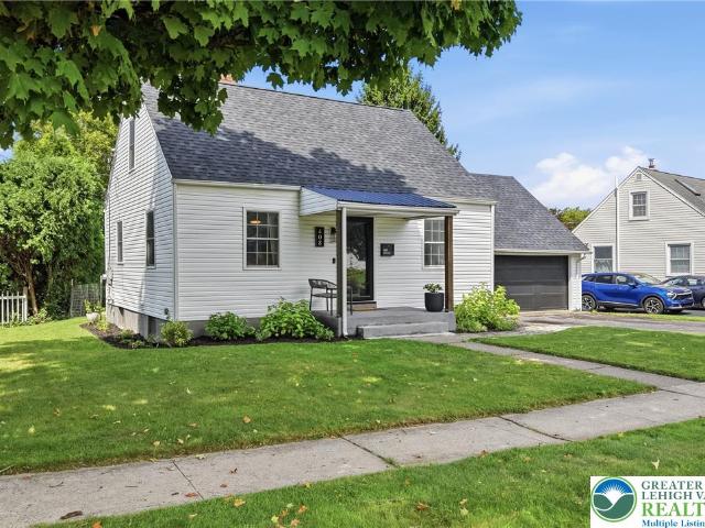 408 Maple Road