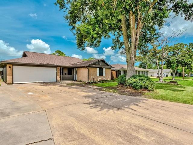 408 N 36th St, Nederland, TX 77627