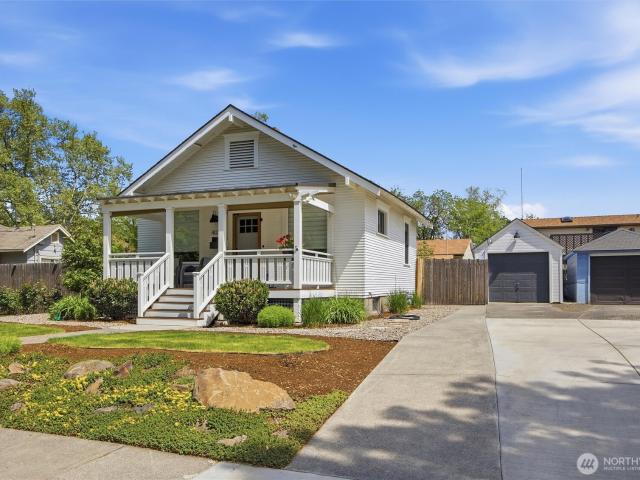 408 N Division Street