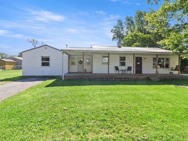 408 N Greenberry St, Sweetser, IN 46987