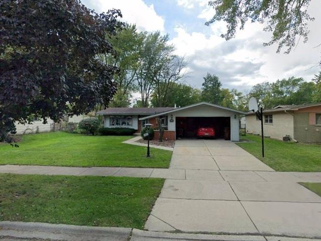 408 N Longwood Dr, Glenwood, IL 60425