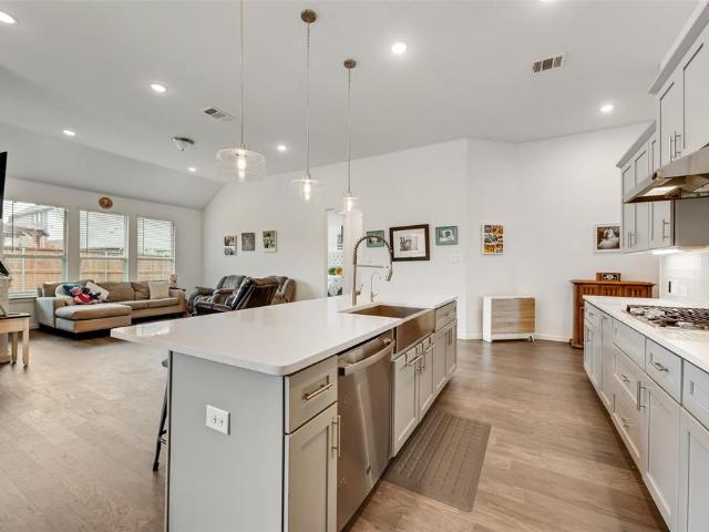 408 N Remington Road