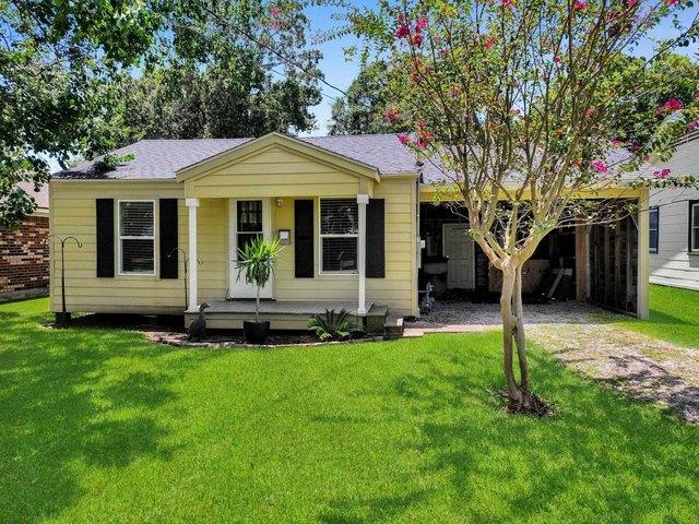 408 S 17th St, Nederland, TX 77627