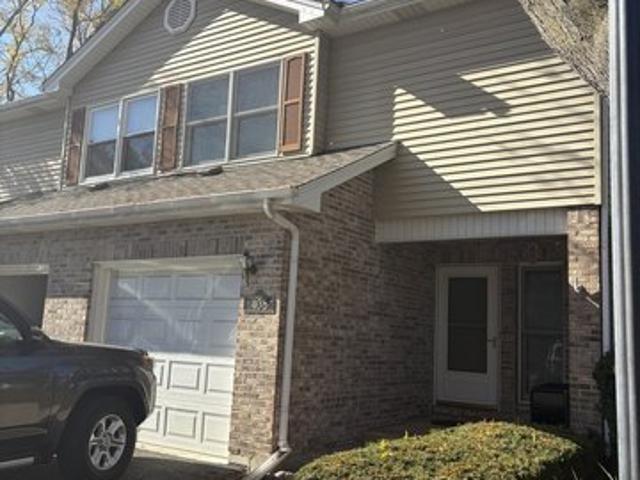 408 S Wenbriar Sq, Addison, IL 60101