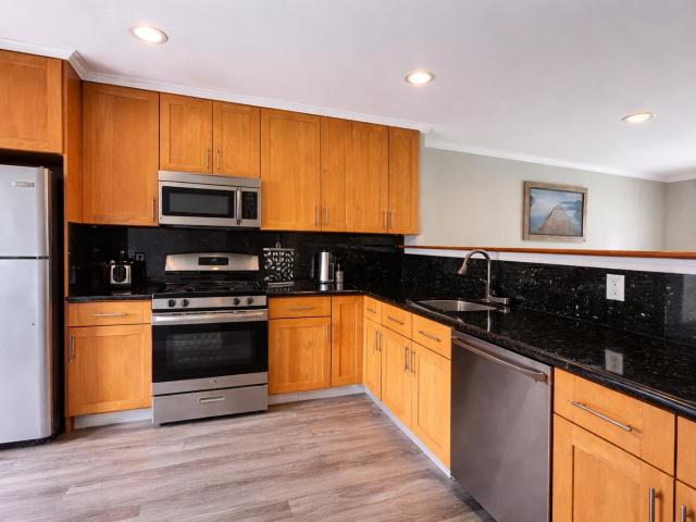 408 Shields St, San Francisco, CA 94132 | MLS #ML82042 | Compass
