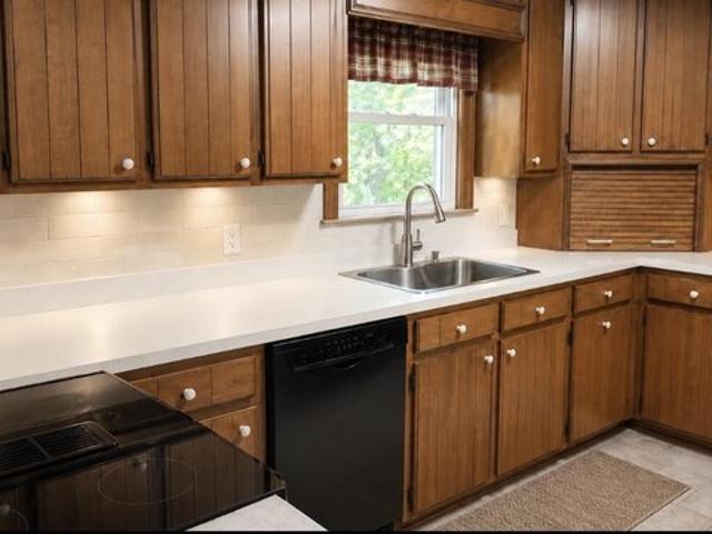 408 Sikes Rd, Saint Matthews, SC 29135