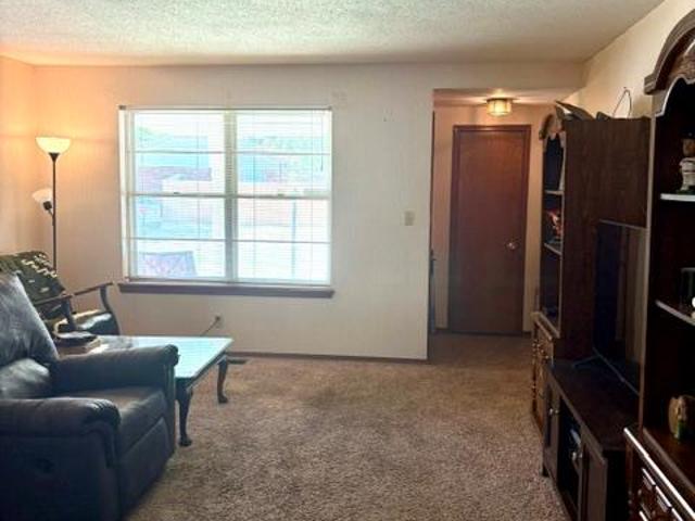408 SW 63rd Place