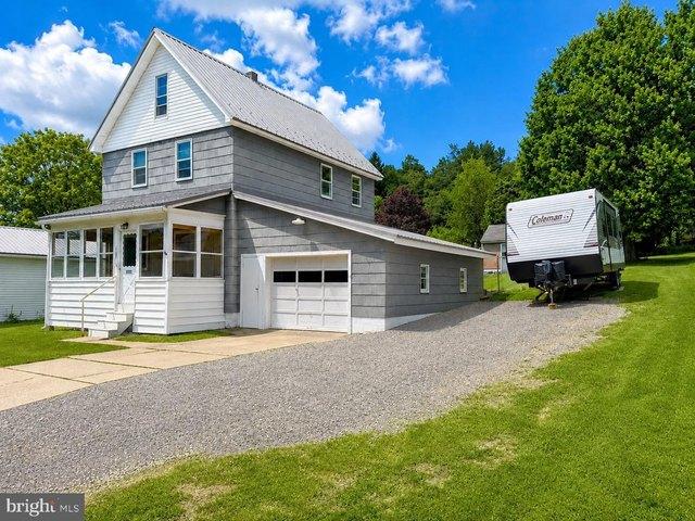 408 Pine St, Kane, PA 16735