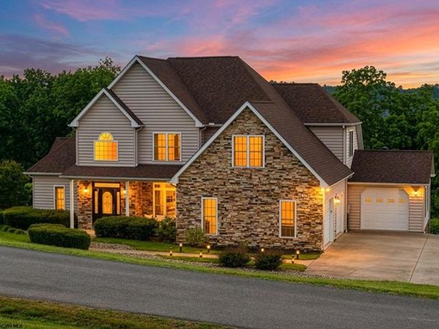 408 Platinum Pt, Morgantown, WV 26508