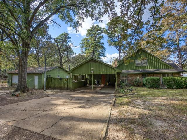 408 Robinhood Circle