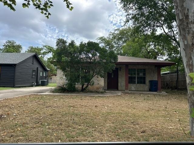 408 Ruth St, Kerrville, TX 78028