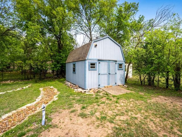 408 W College St, Fredericksburg, TX 78624 | MLS #104146