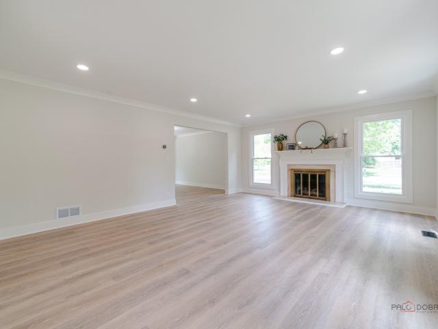 408 W Foxdale Lane