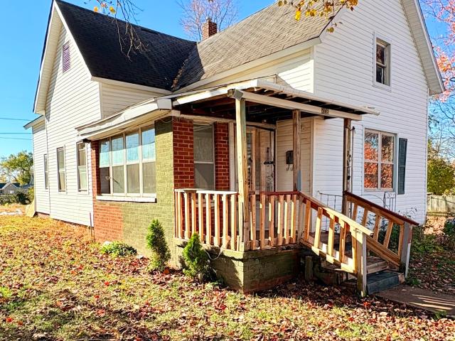 408 W Logan Street
