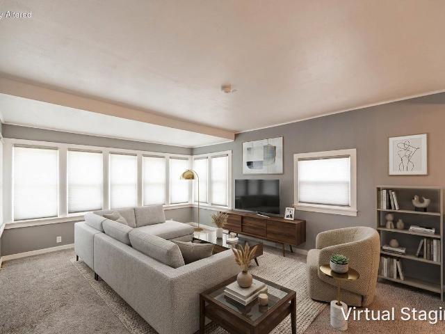 408 W Main St