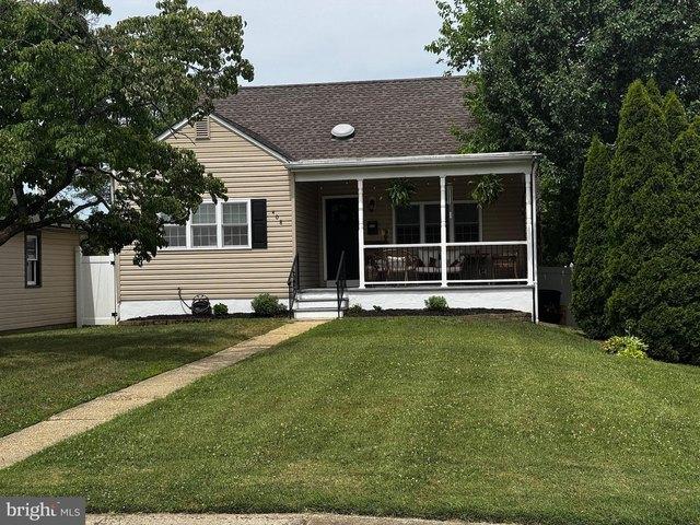 408 Tomlinson Ave, Laurel Springs, NJ 08021