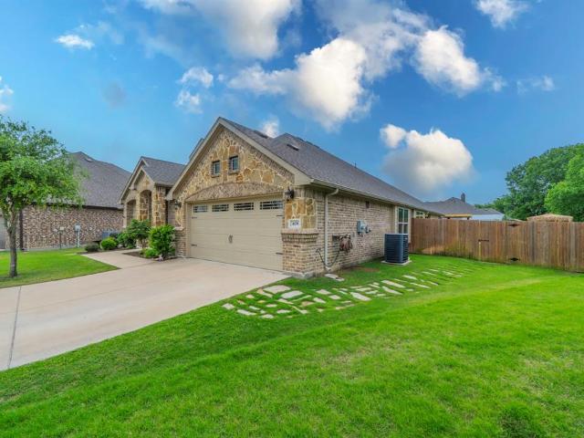 408 Valley Brook Ct, Waxahachie, TX 75165 | MLS #21237 | Compass
