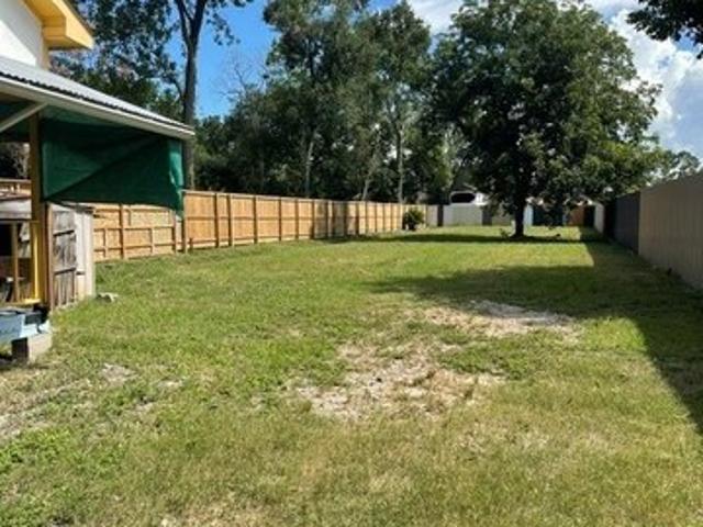 408B Vista Rd, Pasadena, TX 77504