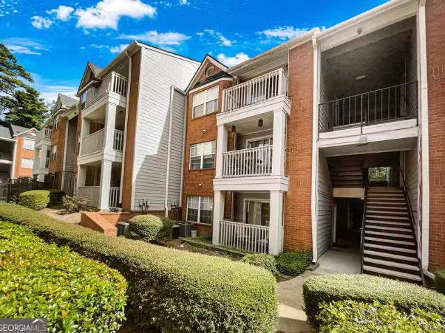 4094 Chastain Park Ct NE, Atlanta, GA 30342 MLS 10355200