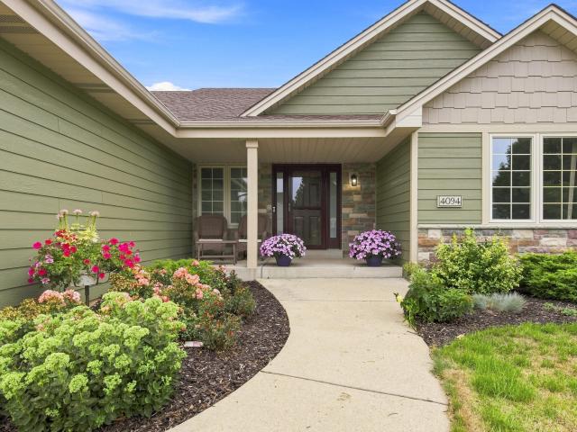 4094 W Whispering Ridge Pass
