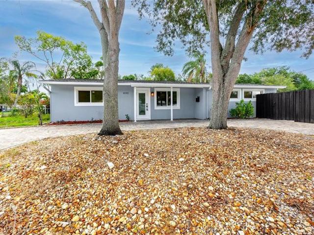 4095 Locust St NE, Saint Petersburg, FL 33703