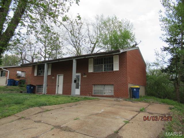 4096 Esseldale Dr, St. Ann, MO 63074 | Compass