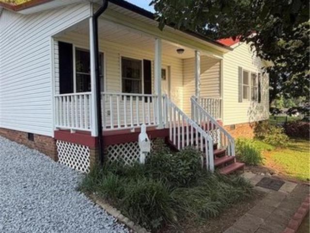 4096 Hoover Hill Rd, Trinity, NC 27370